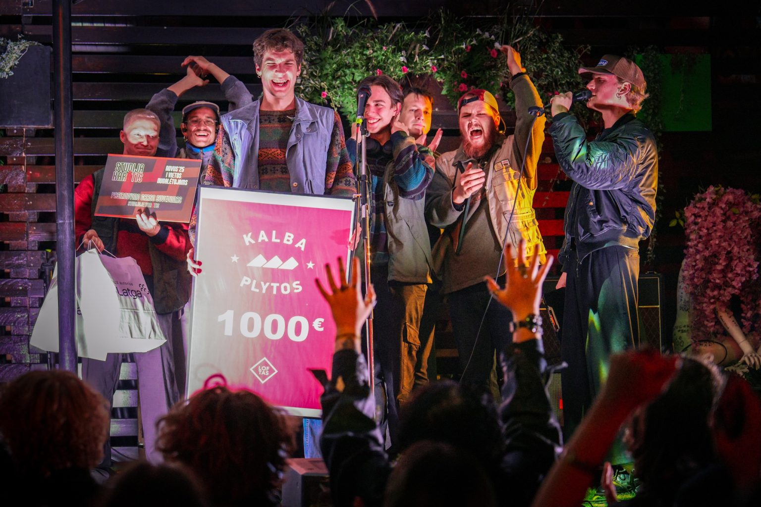 Populiariosios muzikos studentų grupė „Bohemos Tarifas“ – Muzikos ...